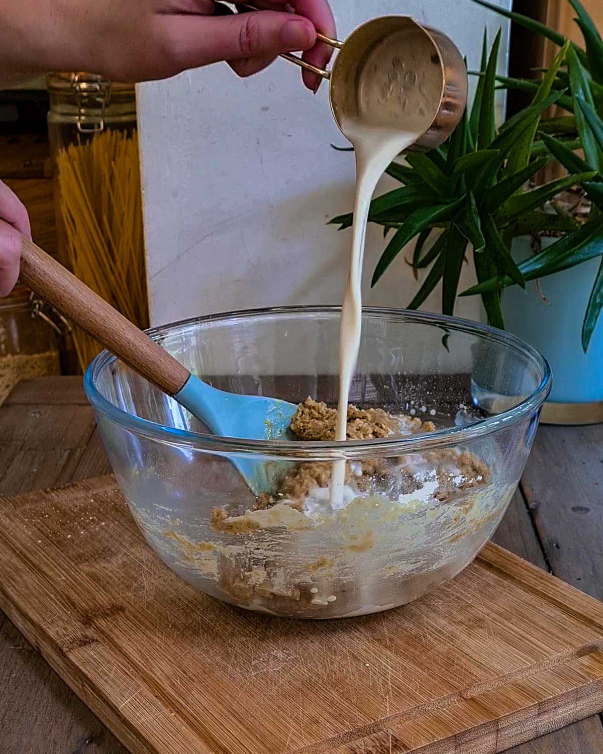 Easy Tahini Choc Chip Cookies – The Vegan Larder