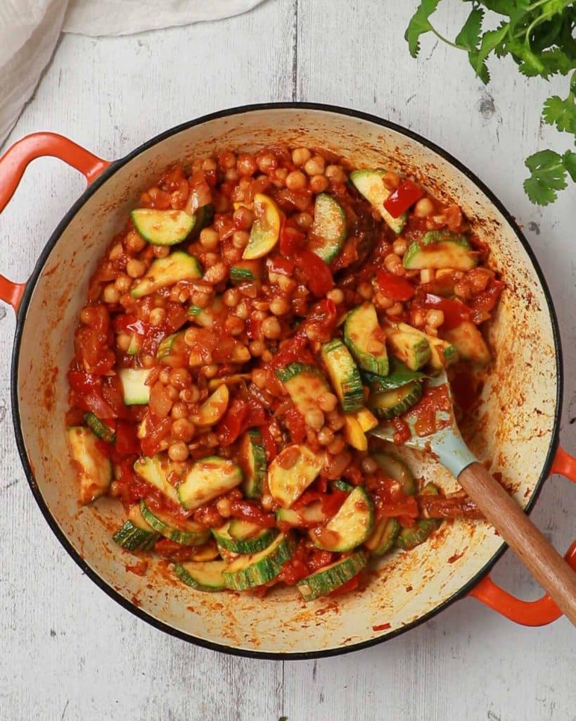 Courgette Curry with Chickpeas – The Vegan Larder