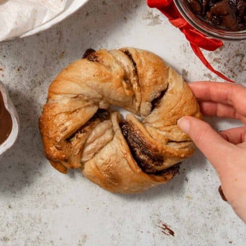 Vegan Chocolate Croissant Wreaths – The Vegan Larder